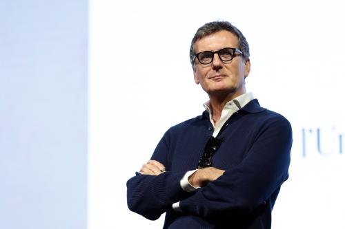 EssilorLuxottica rileva il marchio Supreme - ItaliaOggi.it